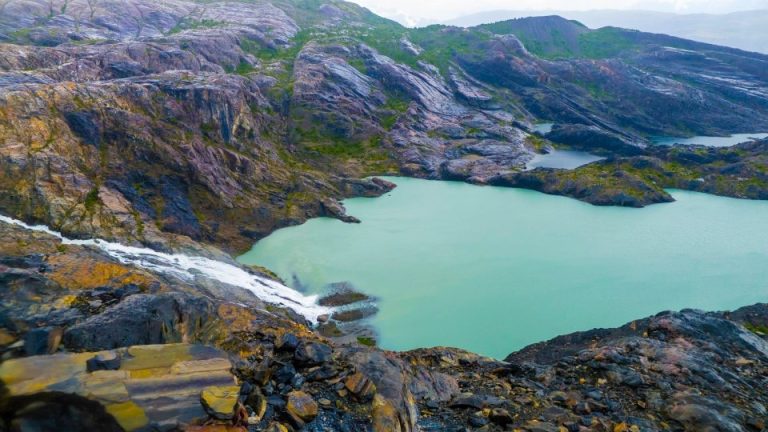 Lago Grey Hotel - TorresDelPaine.com