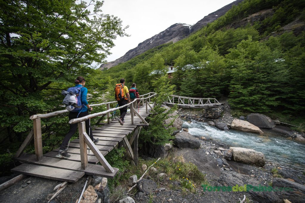 Base Torres Trekking – Torres del Paine Full Day Guided Tour